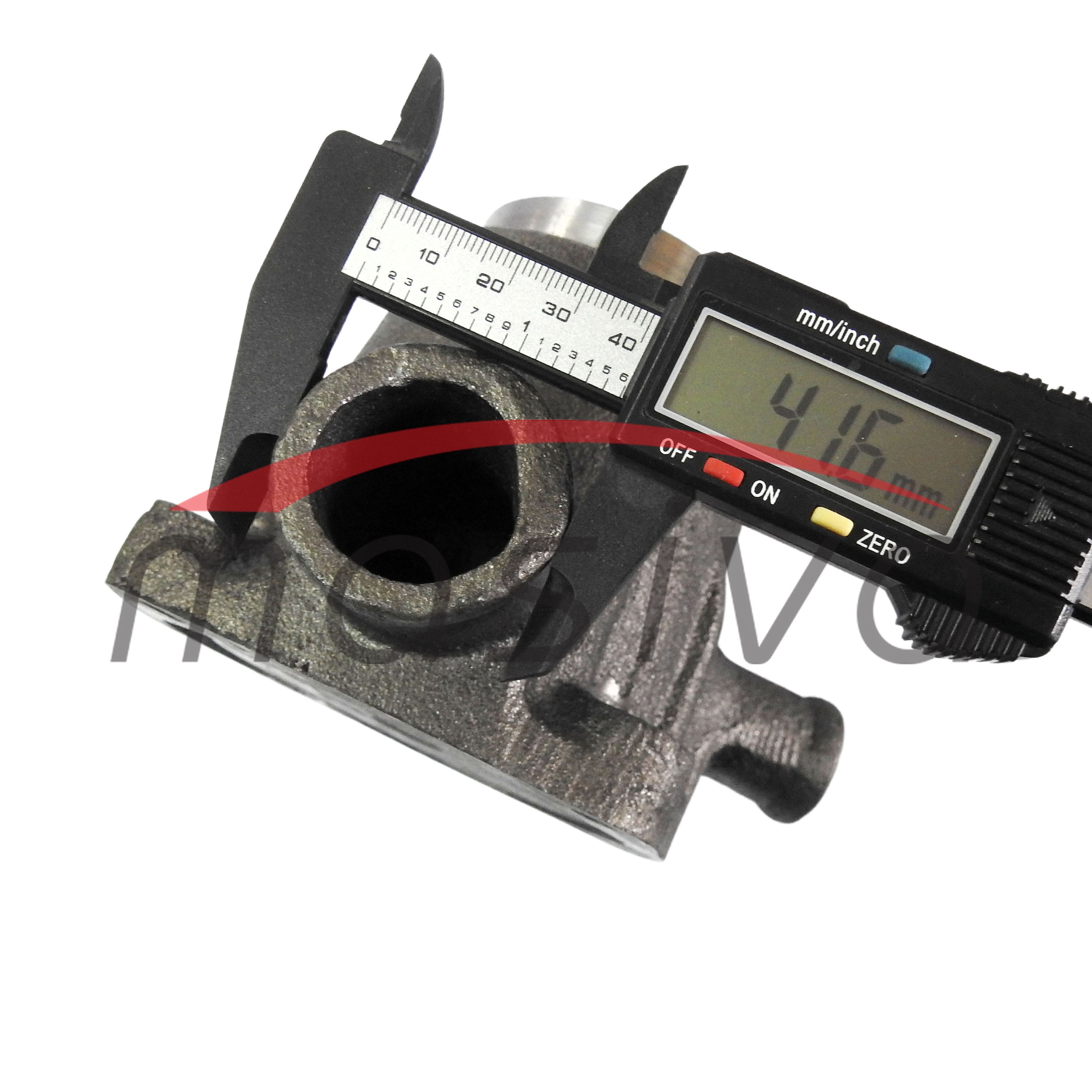 PUMPA VODE CASE McCORMICK D 212-440 | Masiva