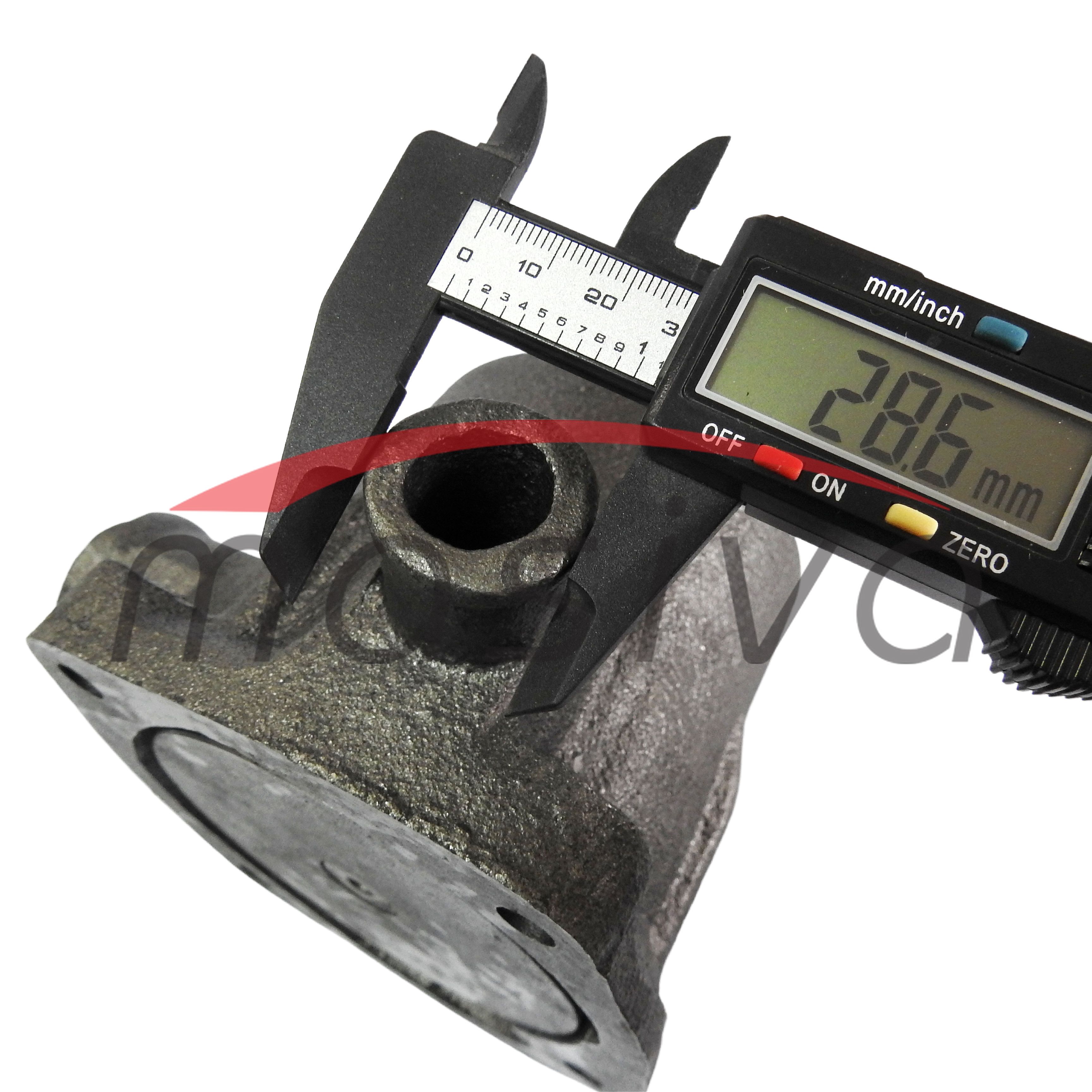 PUMPA VODE CASE McCORMICK D 212-440 | Masiva